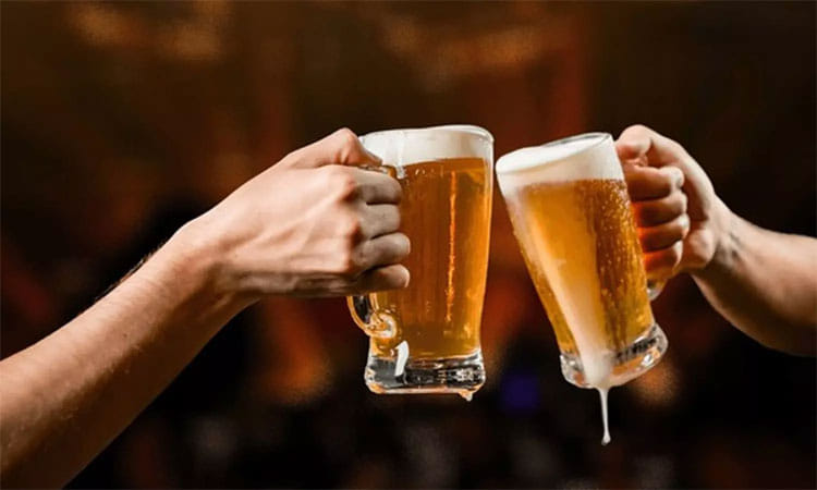 தமிழகத்தில் வெயிலின் தாக்கத்தால் பீர் விற்பனை அதிகரிப்பு | Beer sales ...
