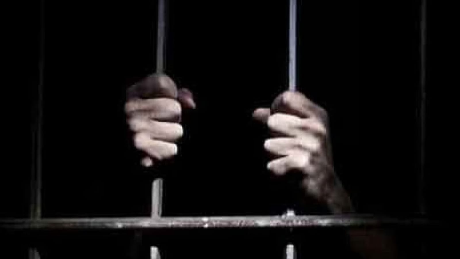 Chennai: Two history-sheeters hacked to death; suspects held