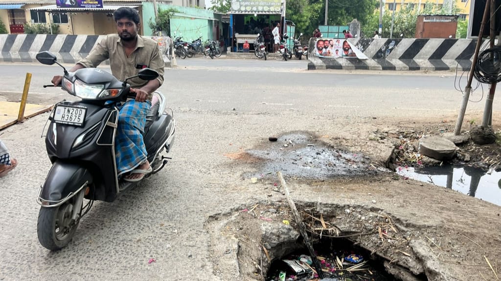Chennai Citizen Connect: Pedestrians, motorists dread open manhole on ...