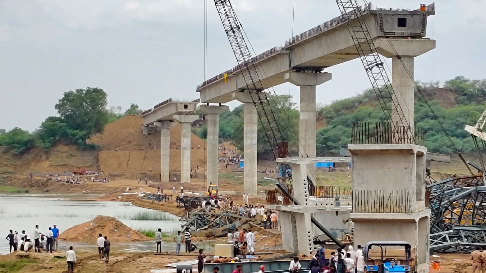 Part of under-construction bridge collapses in UP, six labourers killed