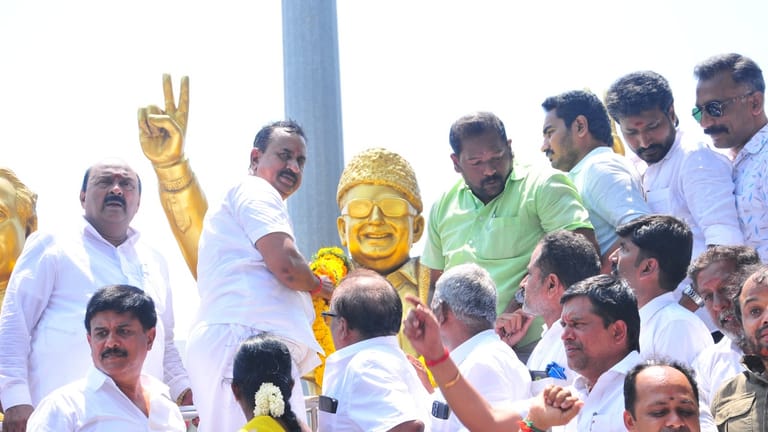 After party truce, Velumani returns to Thondamuthur