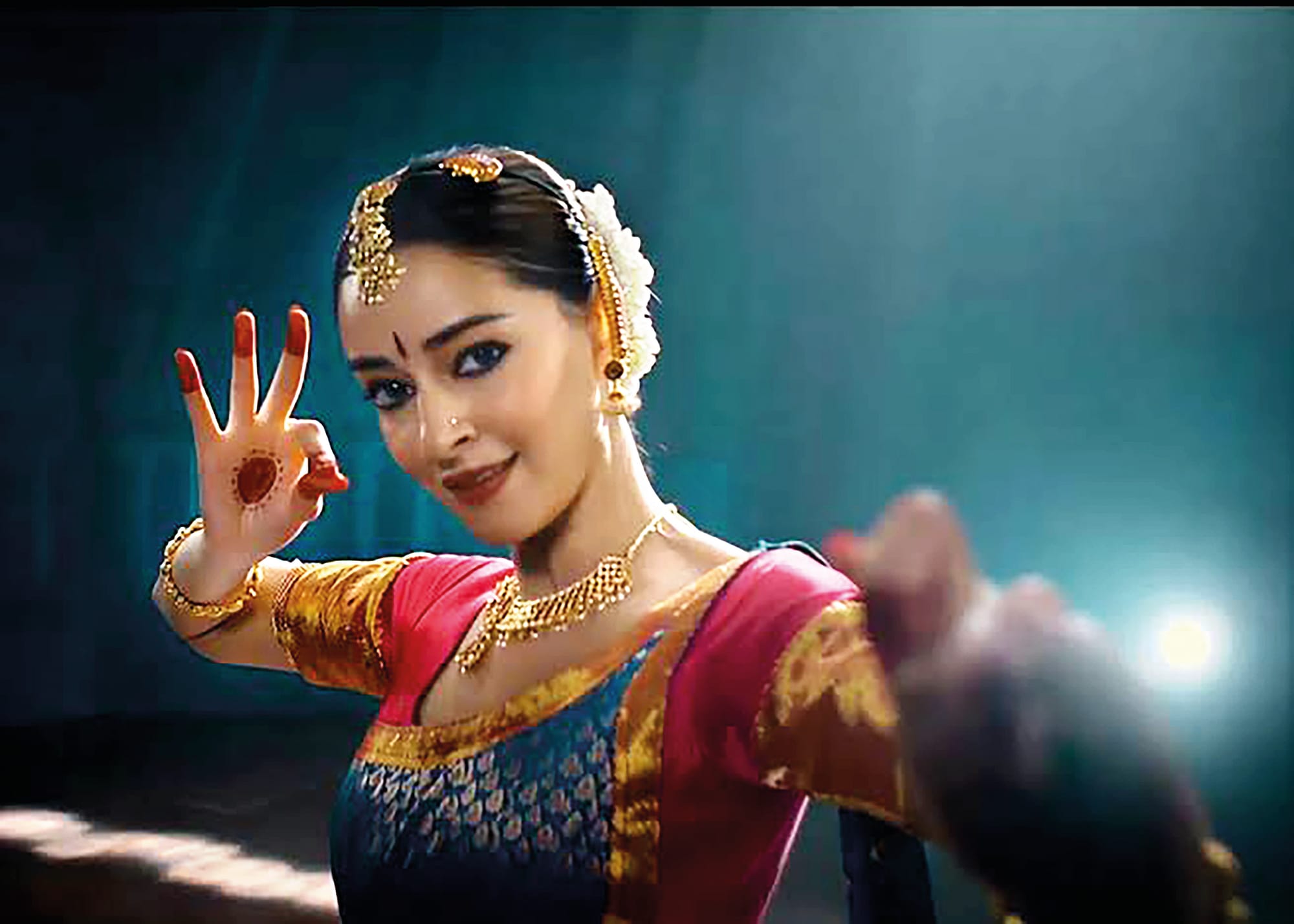 Ananya Panday’s Chand Mera Dil dance sparks Bharatanatyam authenticity ...