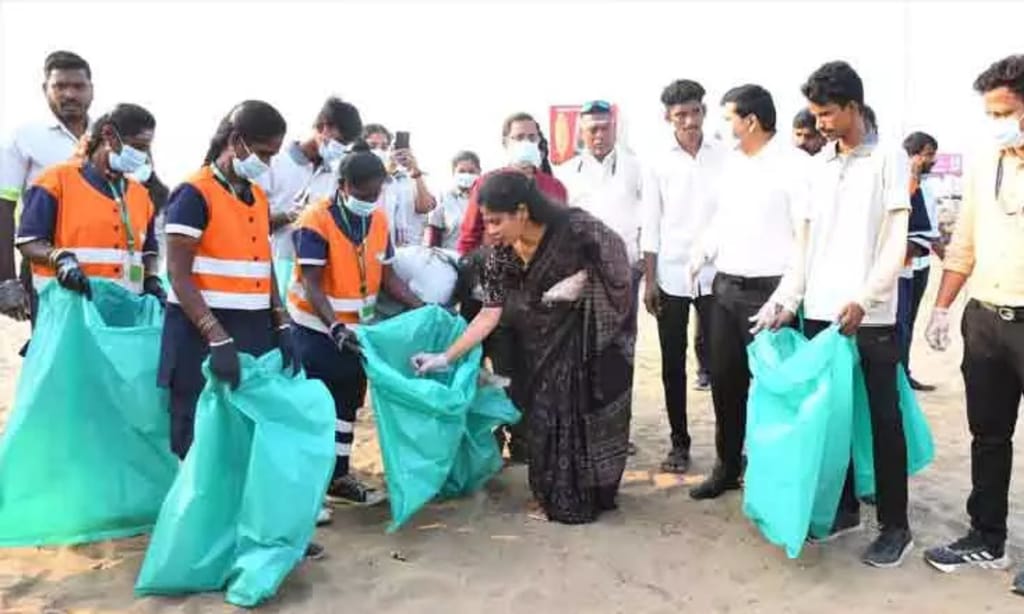 Mayor Priya launches Namma Chennai Namma Poruppu campaign at Marina Beach
