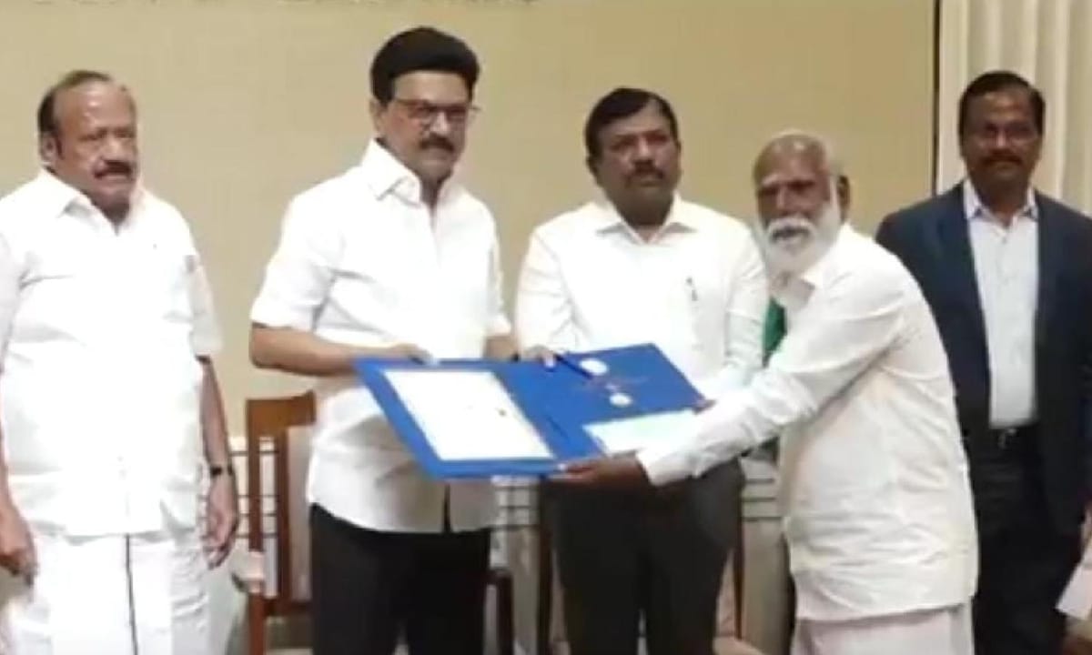 TN CM Stalin presents Nammazhvar awards to three farmers for excellence ...