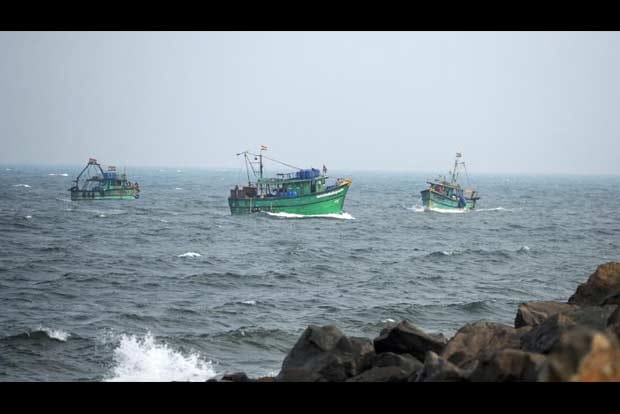 12 Tamil Nadu fishermen arrested by Sri Lankan Navy