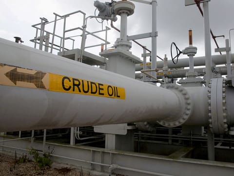 Oil prices hover near $95 as Iran conflict keeps global supplies in a ...
