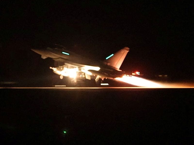 Red Sea erupts again: Houthis sink two ships, defy Trump truce — Will ...