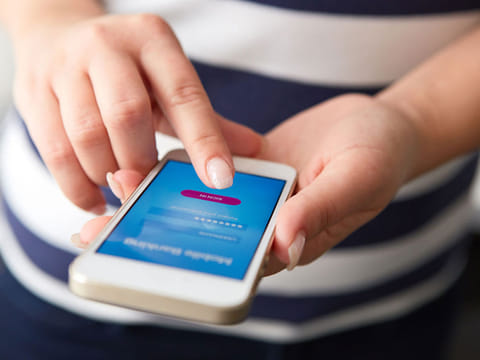 UAE Launches Instant Digital Bank Accounts for Tourists on Arrival ...