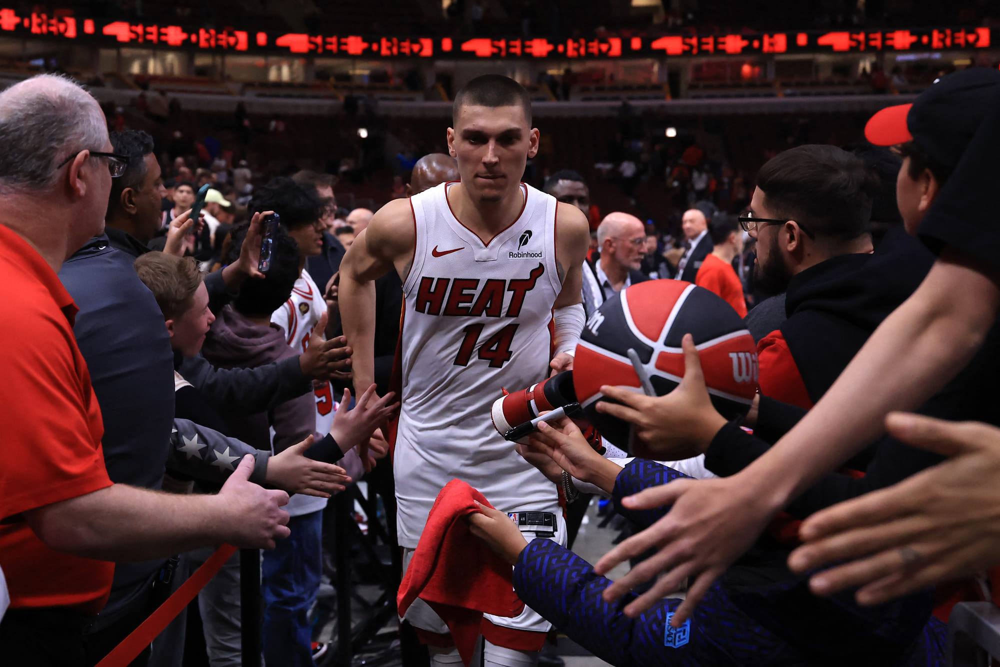NBA Play-in tournament: Heat scorch Bulls to advance, Mavericks upset Kings