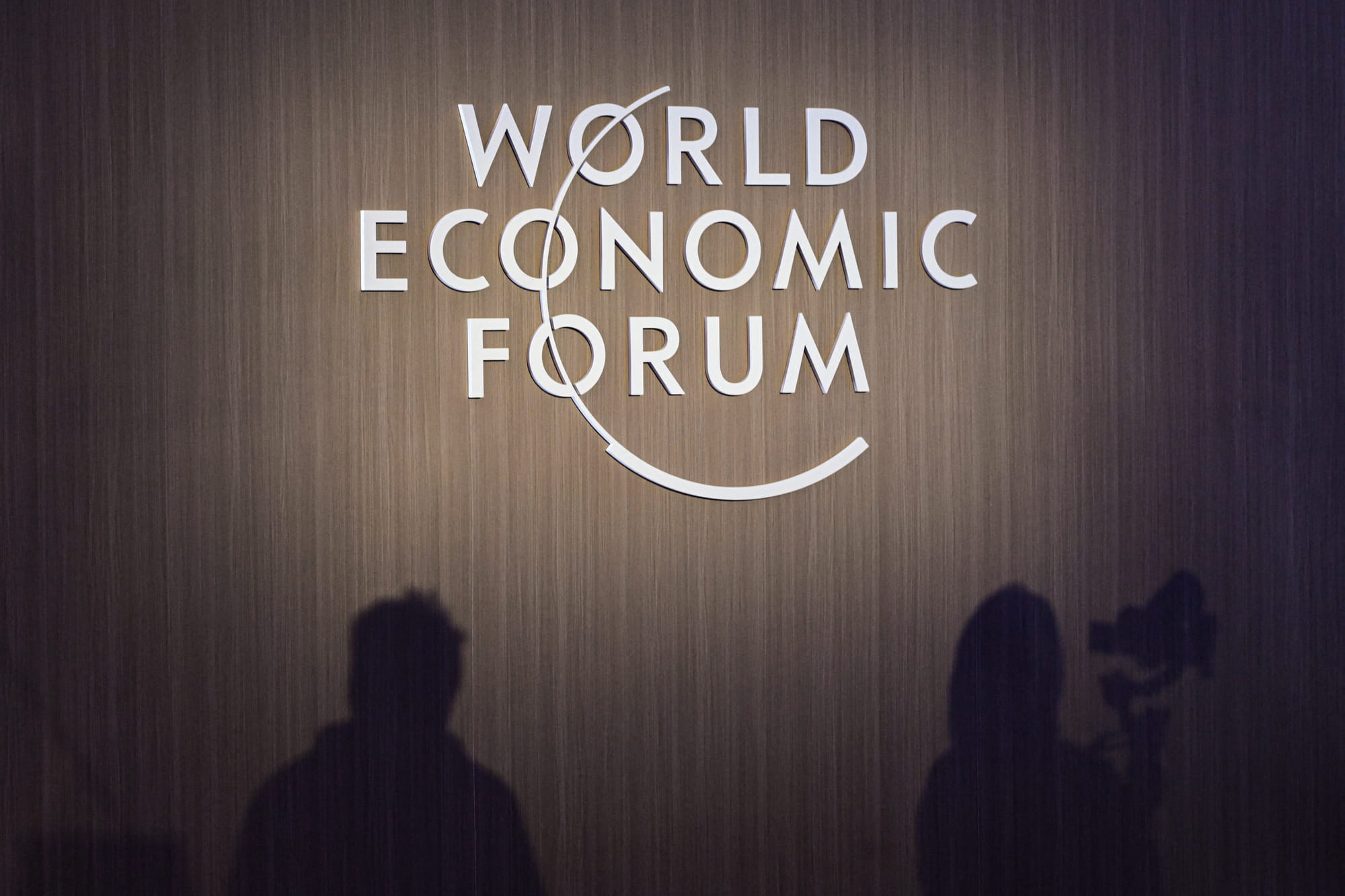 Top economists warn of slowing world economy, but some see surprise swing
