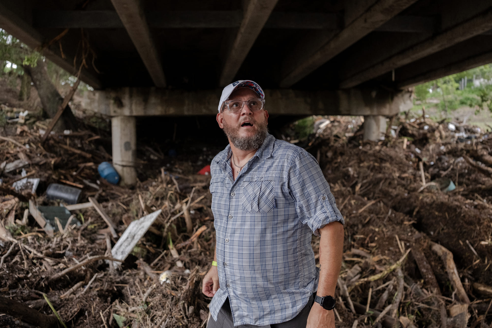Father's desperate search for daughter after deadly Texas flood