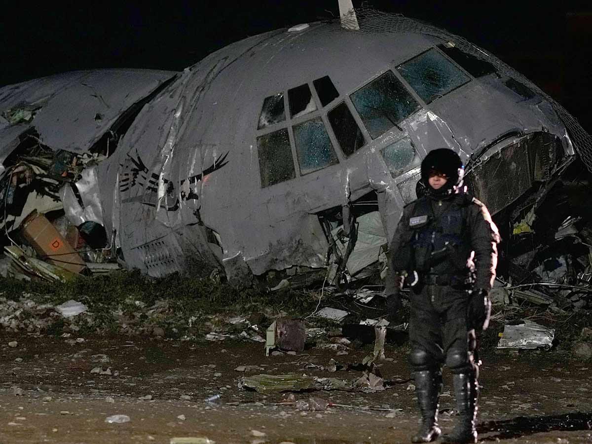 Bolivian Military Plane Crash: 15 Dead as Cash Scatters Near La Paz