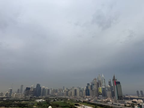 UAE Weather Update: Rain and Fresh Winds Expected This Week
