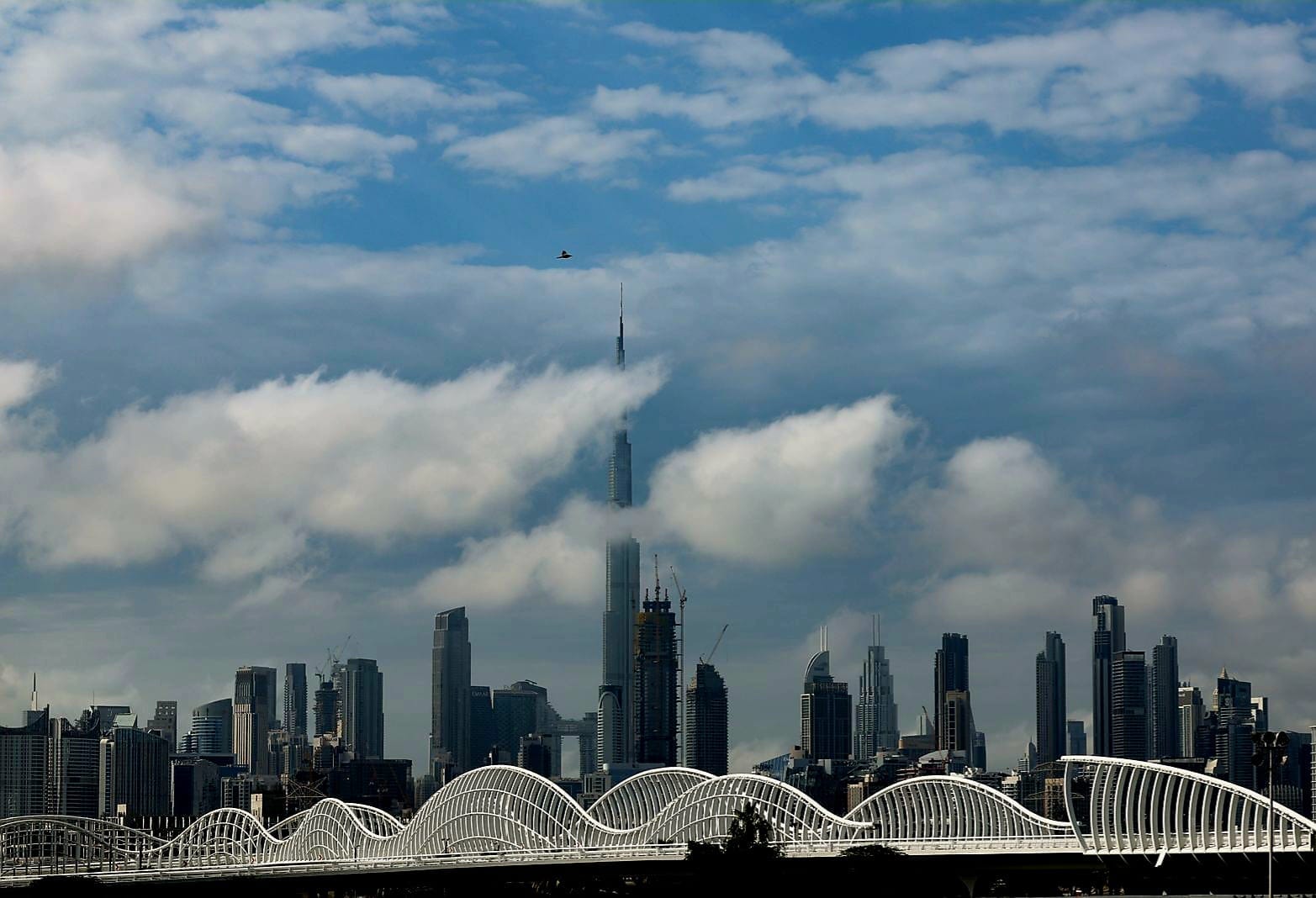 Weather in UAE: Why is it raining in one neighbourhood but sunny in ...