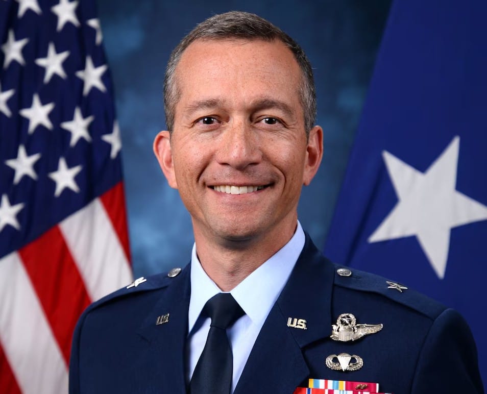 US Ex-Pilot Reveals How Downed Fighter Crews Survive Behind Enemy Lines ...