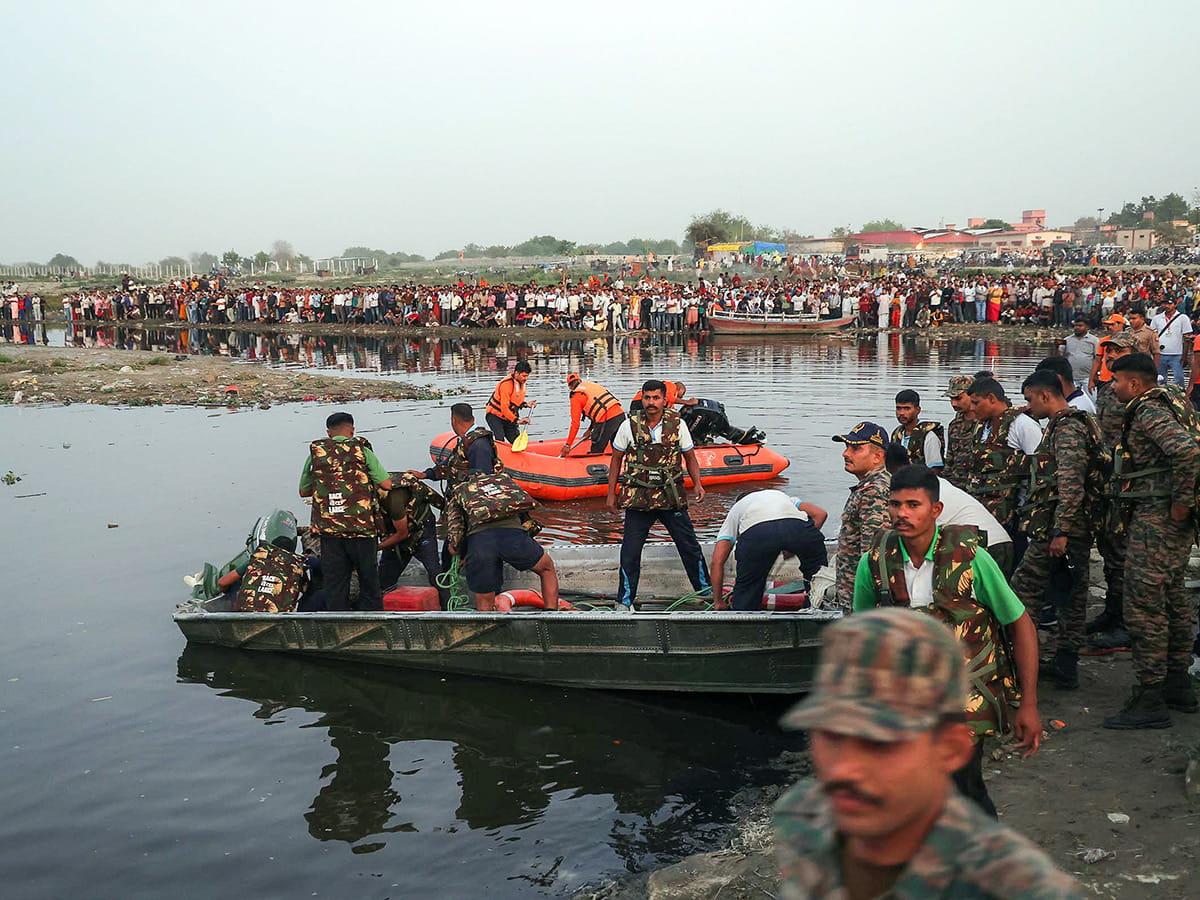 Tourist boat capsizes in northern India, killing at least 10