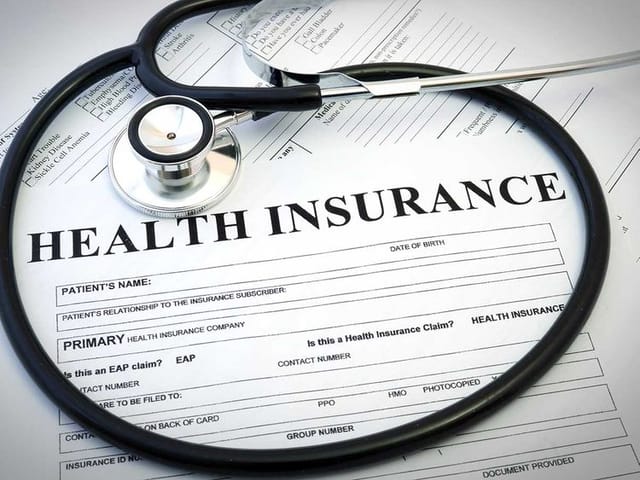 Abu Dhabi clarifies health insurance requirements under UAE Golden Visa