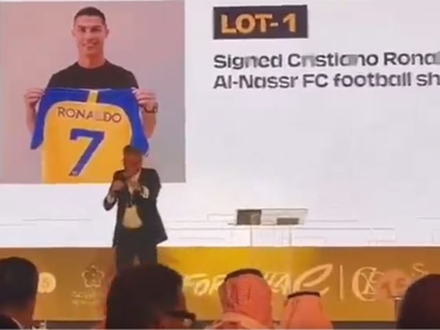 Ronaldo shirt fetches $125,000 at Saudi auction
