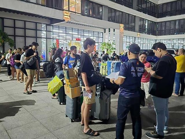 Hundreds rescued from Philippines scam centre: police