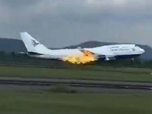 Garuda Indonesia flight to Saudi Arabia makes emergency landing after ...