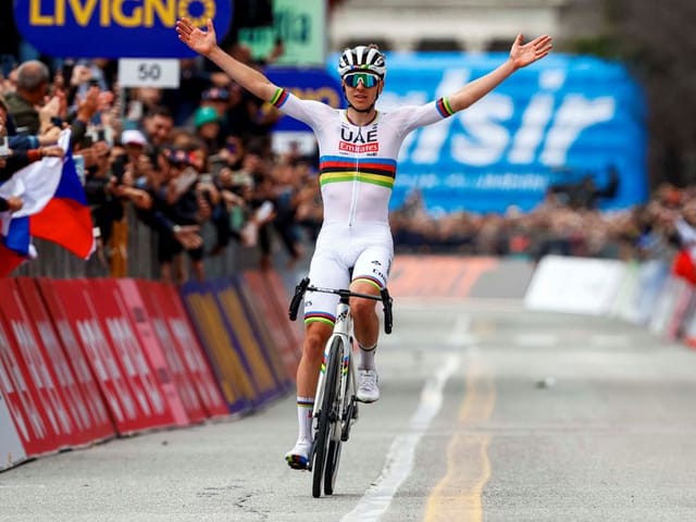 Tadej Pogacar extends stay at UAE Team Emirates until 2030