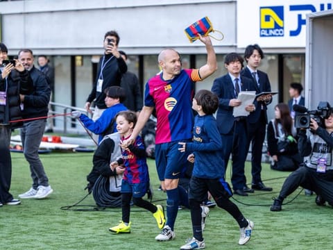 Iniesta bids farewell to glittering career in front of 45,000 in Tokyo